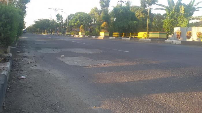 Jalanan Dalam Kota di Barru Bergelombang - Tribun-timur.com