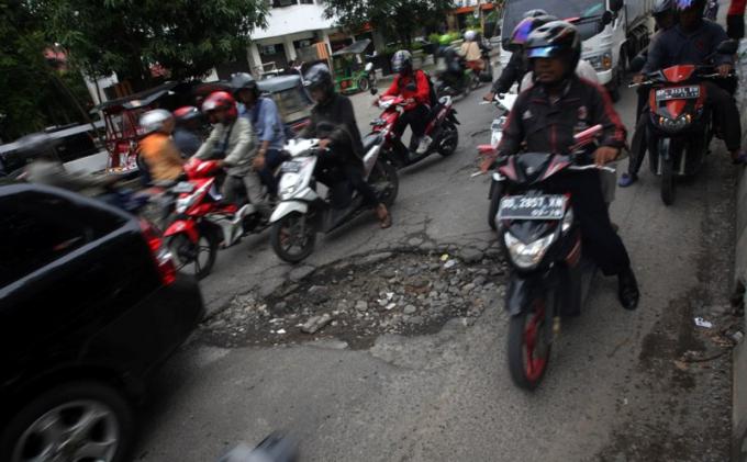Jalan Landak Baru Makassar Rusak - Tribun-timur.com