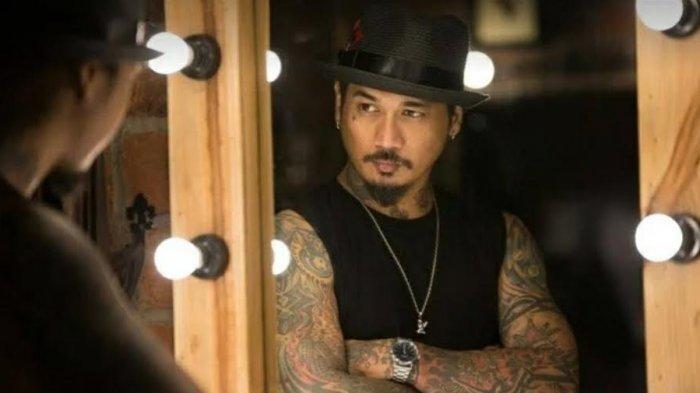 Apa Itu Pelukatan? Ritual yang Dilakukan Jerinx SID Setelah Resmi Bebas ...