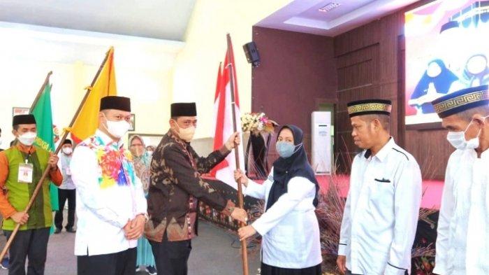 Lepas 187 Jamaah Haji Wajo, Amran Mahmud: Jaga Ukhuwah - Tribun-timur.com