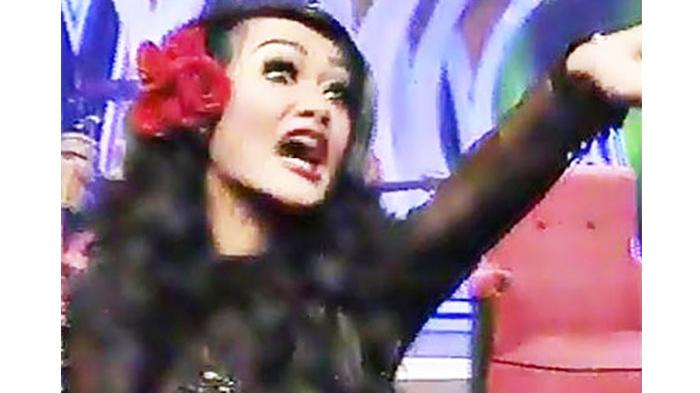 Netizen Terkejut Lihat Penampilan Baru Julia Perez, Rambutnya Dipotong ...