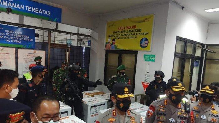 Sudah Tiba di Makassar, Polda Sulsel Bakal Kawal Distribusi Vaksin ...