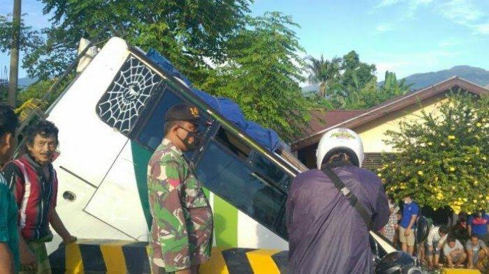 Mini Bus Pinrang-Malili Terjun ke Sungai Karetan Luwu - Tribun-timur.com
