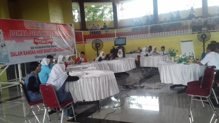 VIDEO: Suasana Lomba Debat Kebangsaan Antar SMA di Bone - Tribun-timur.com