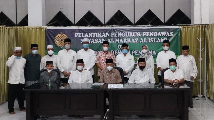 Dilantik Jusuf Kalla, Prof Basri Hasanuddin Ketua Yayasan Masjid Al ...