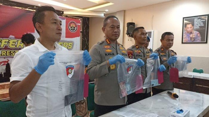 Ini Peran 3 Pelaku Pencurian di Kantor Menara UMI, Ternyata Ada Orang ... Ini Peran 3 Pelaku Pencurian di Kantor Menara UMI, Ternyata Ada Orang ...