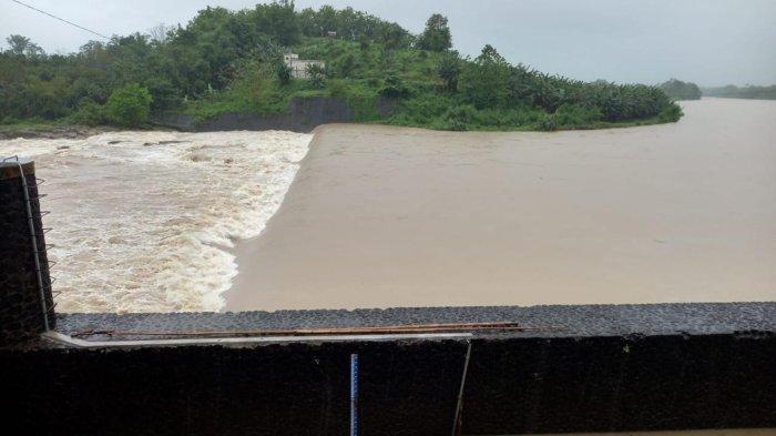 Hujan Deras, Kondisi Bendungan Bili-bili Gowa Masih Aman - Tribun-timur.com