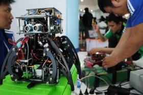 Mahasiswa Elektro PNUP Gelar Android Robotic Contest - Tribun-timur.com