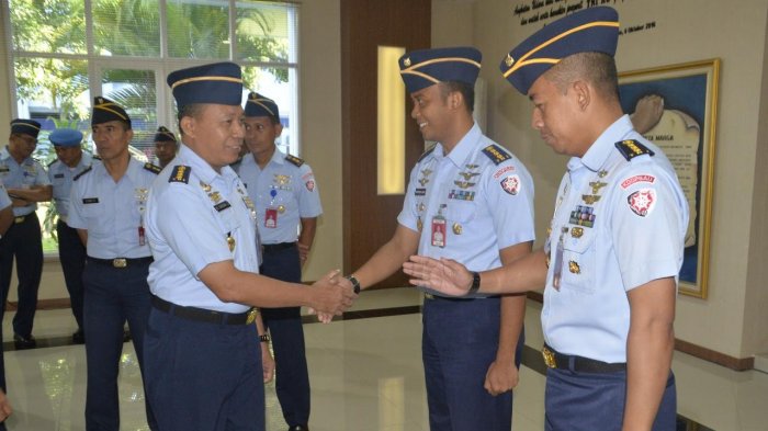 20 Prajurit Koopsau II Naik Pangkat - Tribun-timur.com