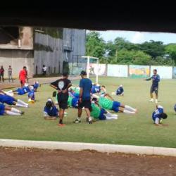 Skuad PSM Latihan di Stadion Mattoanging - Tribun-timur.com