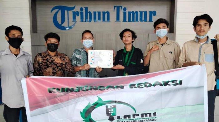 LAPMI HMI Cabang Makassar Berbincang Seputar Jurnalistik di Redaksi Tribun Timur - Tribun-timur.com