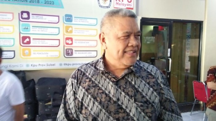 M Roem Tak Masalahkan Balihonya Diturunkan - Tribun-timur.com