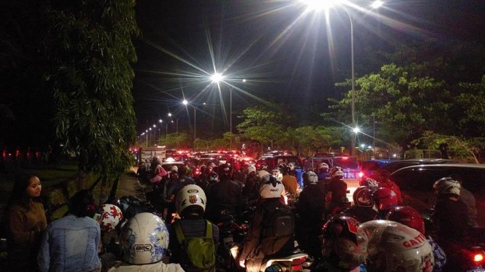 BREAKING NEWS: Macet Panjang di Jl Urip Sumoharjo Menuju Jl Perintis Kemerdekaan, Tak Ada ...