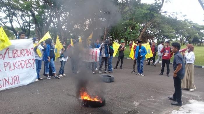 Aktivis PMII Sinjai Laporkan Kasus Pemukulan Saat Aksi Unjuk Rasa ... Aktivis PMII Sinjai Laporkan Kasus Pemukulan Saat Aksi Unjuk Rasa ...