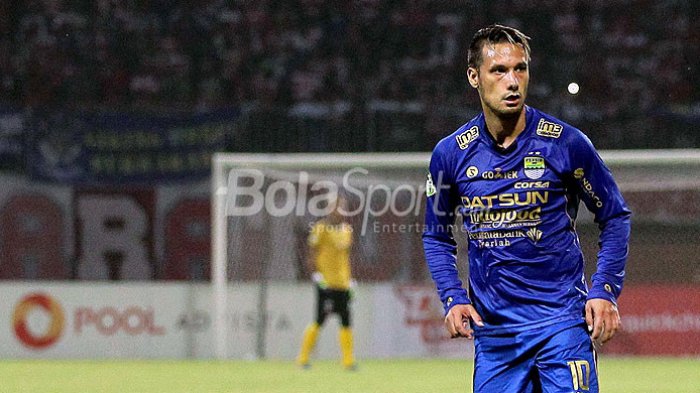 Bursa Pemain - Raphael Maitimo Main Persija vs PSM? Asri Akbar Dilepas ...