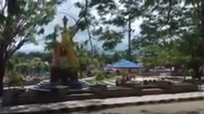 VIDEO: Tugu Bersejarah Topekkong Sinjai Kurang Terawat, Air Kolam Bau ...