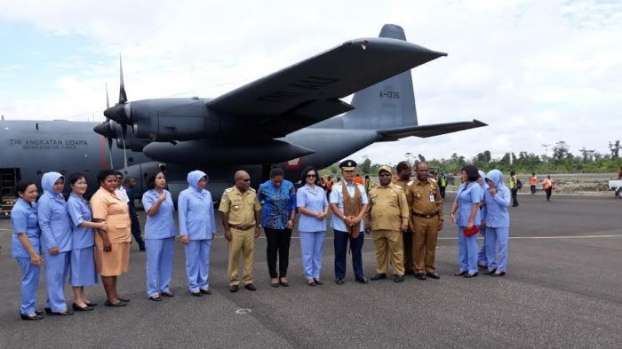 Koopsau II Bantu 1000 Sak Semen untuk Tiga Kabupaten di Papua - Tribun ...