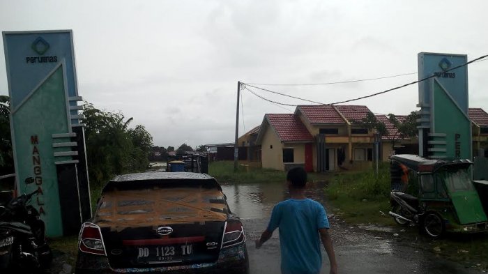 VIDEO: Intip Yuk Panjangnya Banjir di Jl Kecaping Raya Perumnas ...