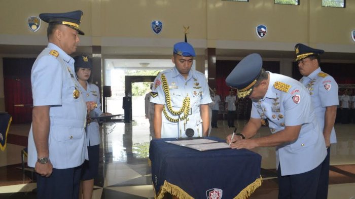 Marsekal Pertama TNI Julexi Tambayong Jabat Kas Koopsau II - Tribun ...