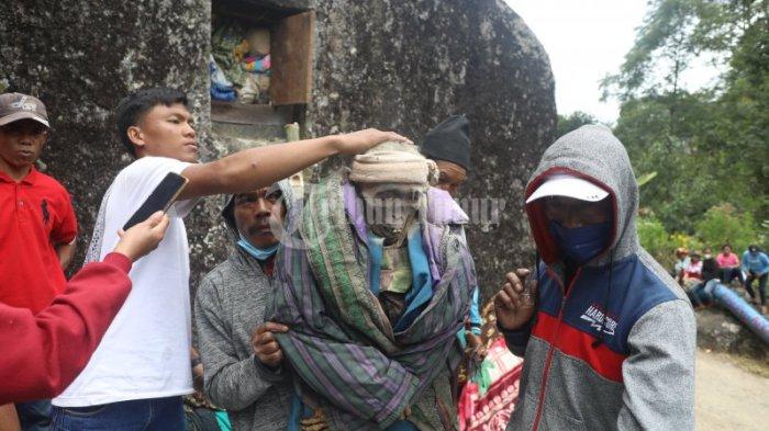 Ritual Adat Ma'nene di Toraja Utara - Tribun-timur.com