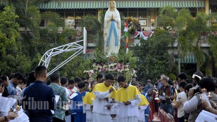 FOTO: Perayaan Santa Perawan Maria Diangkat ke Surga - Tribun-timur.com