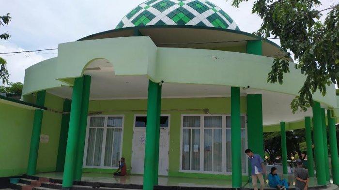 Masjid di Pantai Seruni Bantaeng Ditutup, Kafe Tetap Buka - Tribun ...
