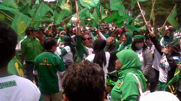 Pendukung Ilham Arief Konvoi ke Kampanye PPP - Tribun-timur.com