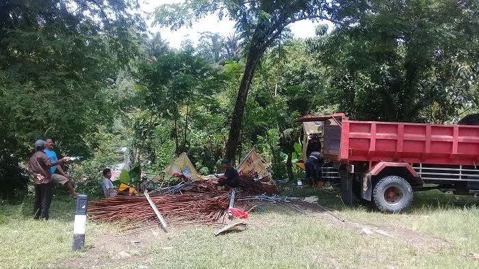 Kronologi Mobil Truk Terbalik di Batuboddong Sinjai, Satu Penumpang Dilarikan ke Rumah Sakit ...