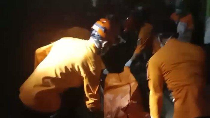 Cium Bau Busuk, Ibu Kos Telepon Polisi Buka Paksa Pintu Kamar, Ternyata Ada Mayat Karyawan Kafe ...