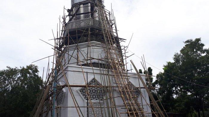 Menara Masjid Al Markaz Maros Terbengkalai, Jemaah Prihatin - Tribun ...
