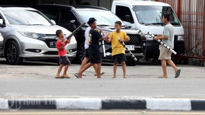 Jelang Tahun Baru, Meriam Kaleng Jadi Populer - Tribun-timur.com