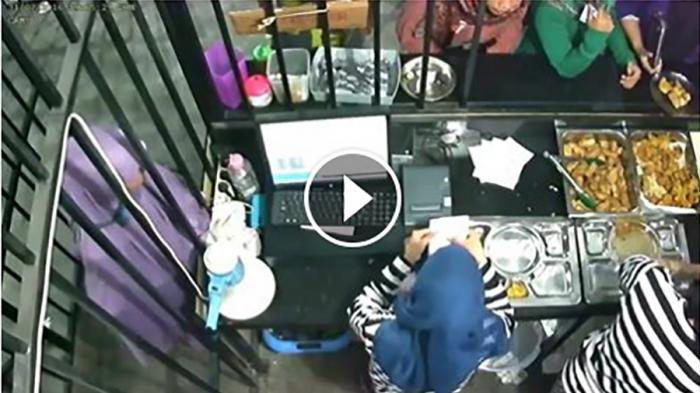 Jangan Tertipu Penampilannya, Wanita Berkelakuan ‘Iblis’ ini Terekam di ...