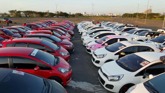Pecinta Mobil Merah dan Putih Gelar Konvoi Merdeka - Tribun-timur.com