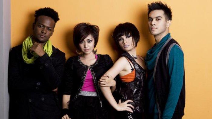 TRIBUNWIKI: Dulu Tangga Sekarang Dekat, Berikut Perjalanan Karier 3 ...