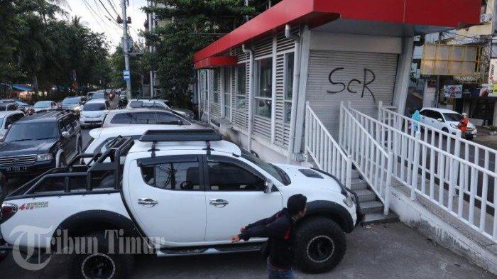 Foto Kondisi Halte Bus Rapid Transit di Losari yang Beralih Fungsi ...