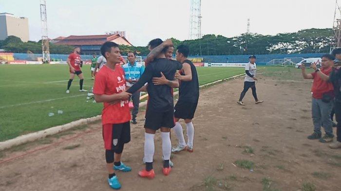 VIDEO: Momen Keakraban Pemain PSM Makassar dan Bali United di Stadion ...