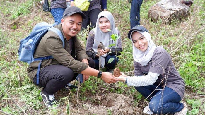 Tim Mayora Group Tanam 2000 Pohon di Kaki Gunung Bawakaraeng - Tribun ...