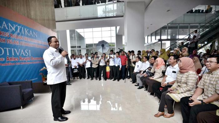 FOTO: Anies Baswedan di Wisma Kalla - Tribun-timur.com