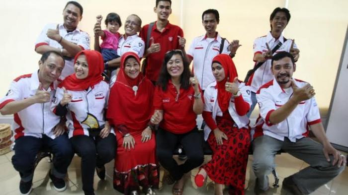 EOCI Chapter Makassar Beri Sumbangan ke Korban Kebakaran Jl Cakalang ...