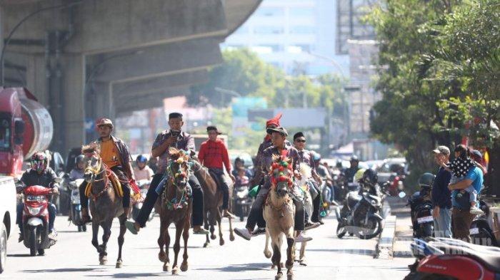 Foto Penunggang Kuda dalam Acara Appa'bunting - Tribun-timur.com