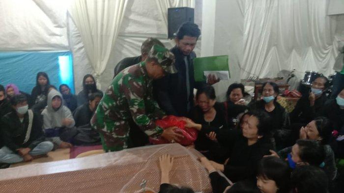 Dikenal Baik, Jenazah Theofilus yang Gugur Dalam Pendidikan Diantar ...