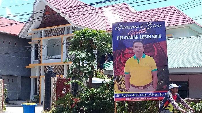Baliho Rudi Andilolo Mulai Menjamur di Tana Toraja, Seriuskah Maju di ...