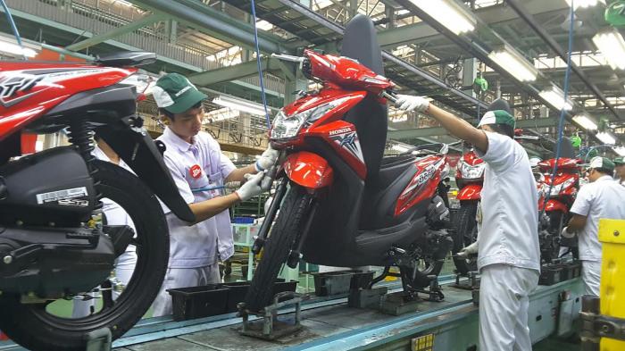 VIDEO: Proses Produksi Sepeda Motor Honda di Plant Cikarang - Tribun ...