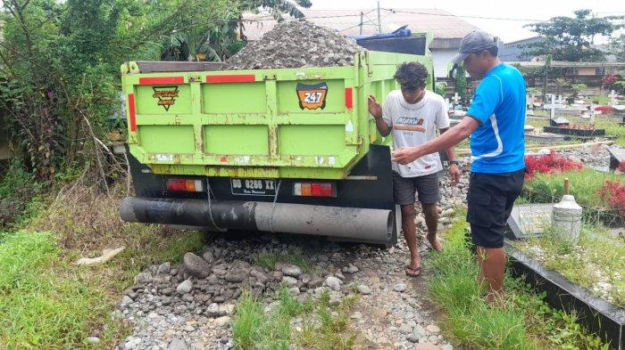Komunitas Keluarga Pemakaman Covid-19 Macanda Urunan Dana, untuk Perbaikan Jalan dan Fasilitas ...