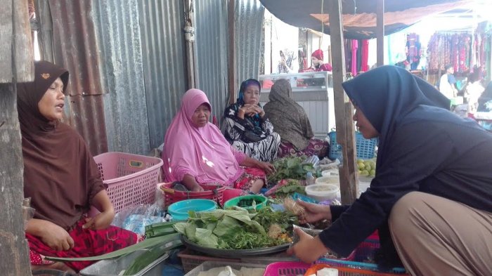 Mahasiswa Unhas Teliti Mappasau, Sauna Tempo Dulu Wanita Mandar ...