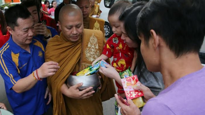 Foto-foto Prosesi Pindapatta di Makassar - Tribun-timur.com