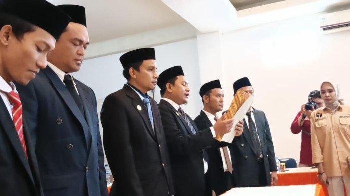 Panwascam Watang Sawitto Pinrang Lantik 8 Anggota PKD - Tribun-timur.com