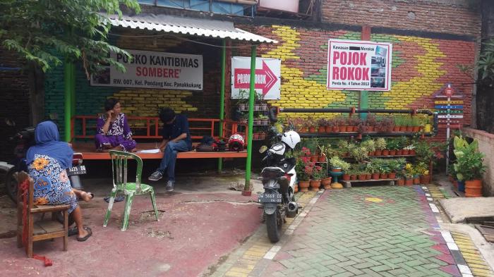 Jadi Kawasan Bebas Rokok, Lorong di Kelurahan Pandang Ini Sediakan ...