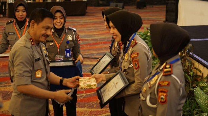 Satlantas Polres Pinrang Dapat 2 Penghargaan dari Polda Sulsel - Tribun ...