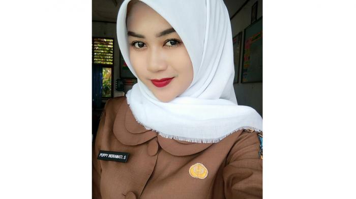 Kenalkan Ibu Guru Cantik, Namanya Poppy - Tribun-timur.com